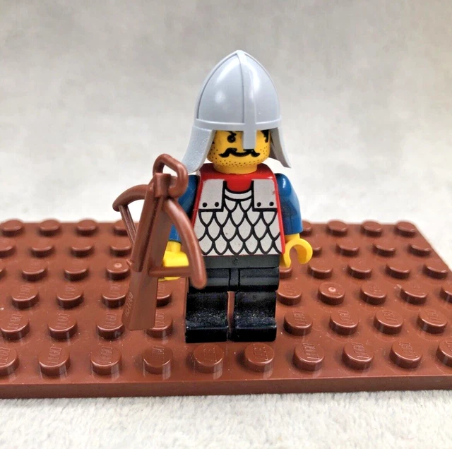 LEGO MINIFIGURE SCALE Mail Knight Sea Serpent £6.99 - PicClick UK