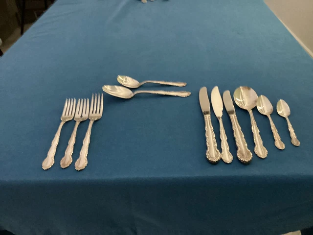 USED ONEIDA SILVERSMITHS cutlery in excellent condition £60.00 ...