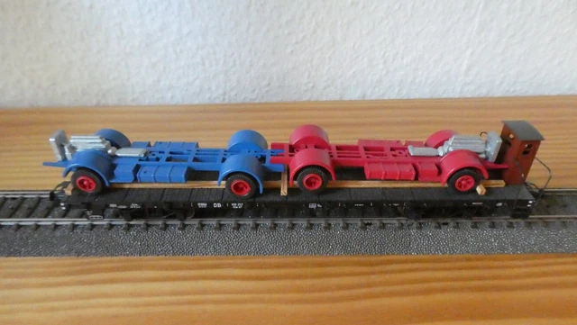 MÄRKLIN H0 FLACHWAGEN 4 Achsen beladen mit LKW Fahrgestellen aus Set 48802 EUR 18,80 - PicClick DE