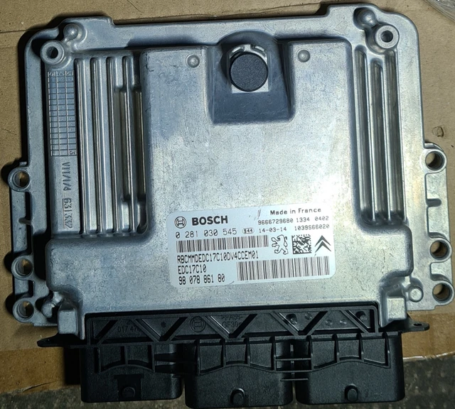 ECU ECUS CALCULATEUR moteur / injection . BOSH Réf. 9807886180 / ...