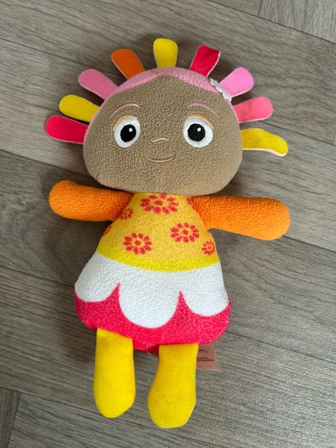 IN THE NIGHT GARDEN Upsy Daisy Talking doll toy 8” Cbeebies (19) £8.50 ...