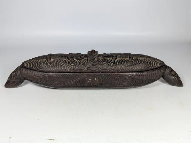 ANTIQUE EARLY-MID 1900S Carved Wood Maori Waka Huia Treasure Box Finely ...