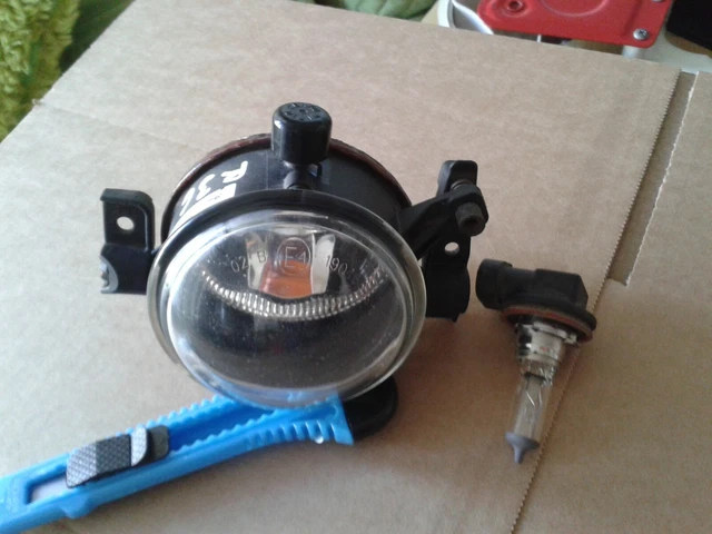GENUINE FORD KUGA Mk1 Front Bumper O/S Right Fog Light 2008-2012 £25.00 ...