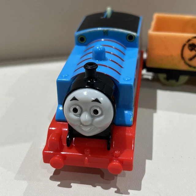 THOMAS THE TANK Engine Trackmaster Glow In The Dark Wheels 2013 LIMITED ...