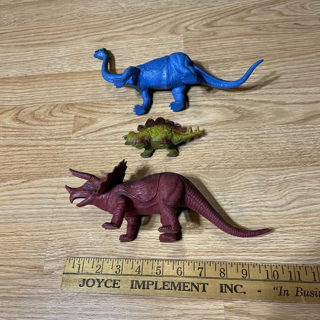 5 PLASTIC DINOSAURS Triceratops Brontosaurus Stegosaurus T. Rex ...