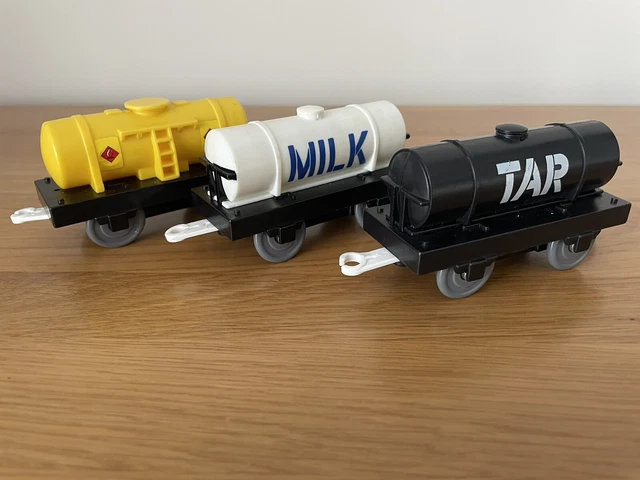 TOMY TRACKMASTER THOMAS The Tank Engine Fuel, Milk & Tar tankers £5.99 ...