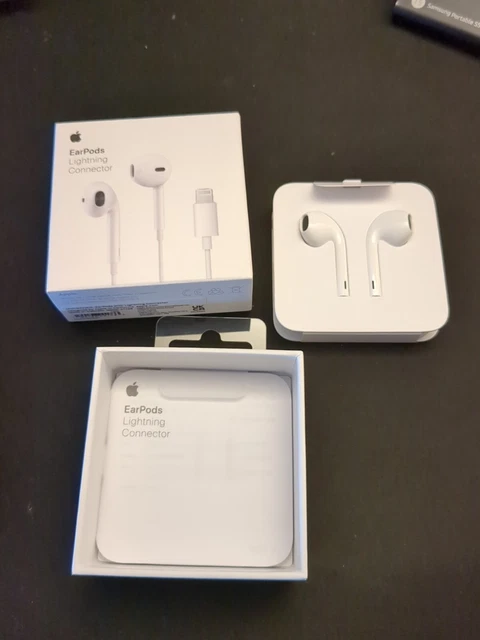 GENUINE EARPODS IN-EAR Lightning Connector Headphone MMTN2ZMA Apple ...