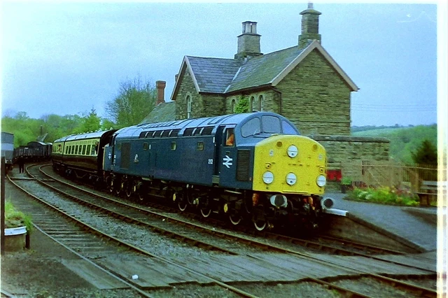 35MM RAILWAY COLOUR Negative Class 40 012 at Highley SVR £1.95 ...