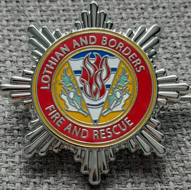 LOTHIAN AND BORDERS -Fire & Rescue Service -Scotland-Cap Badge - Flawed ...