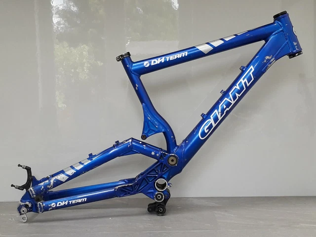 GIANT DH TEAM Frame. Retro Downhill. 26in wheel.Manitou Dorado. Post ...