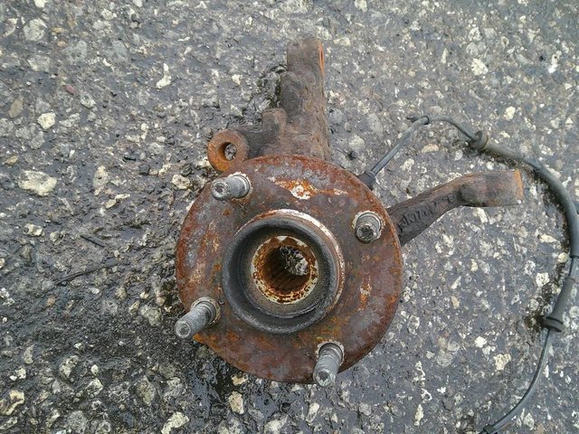 FORD FIESTA EDGE Stub Axle - Passenger Front (Abs Type) 1.4 Petrol 2008 ...