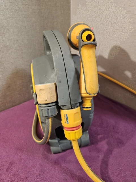 HOZELOCK 2425 PICO Reel with 10m Hose with Fittings and Spray Gun £14. ...