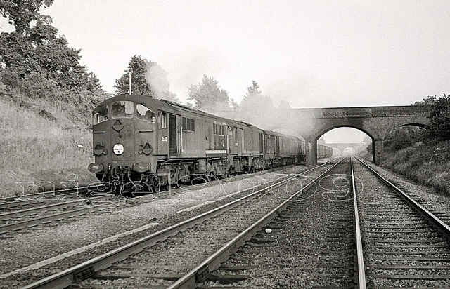 ORIGINAL 35MM B & W Negative Class 28 Co-Bo D5705 & D5702 Bedford Area ...