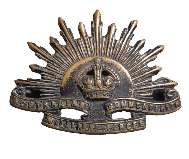 AUSTRALIAN COMMONWEALTH MILITARY Forces Cap Badge Lugs & Split Pin 45 x ...