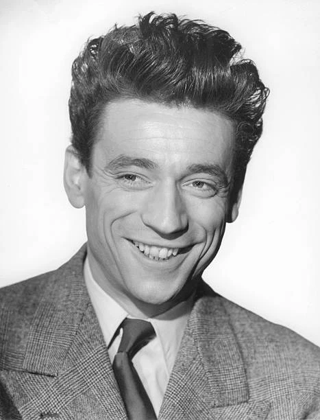 ACTOR YVES MONTAND, 1947 1940s Old Movie Photo EUR 6,24 - PicClick FR