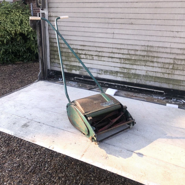 QUALCAST PANTHER 30 DL Vintage Lawn Mower. £25.00 - PicClick UK