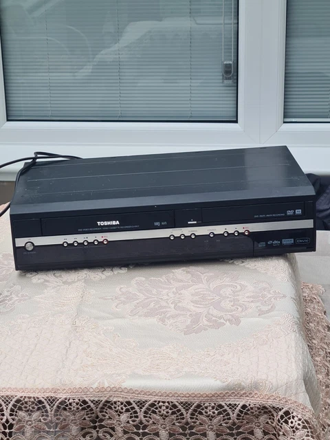 TOSHIBA D-VR17KBT DVD Recorder/VHS Recorder COMBI, TRANSFER VHS TO DVD £100.00 - PicClick UK