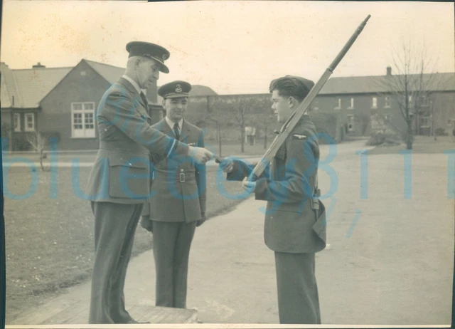 POST WW2 PHOTO SASO Officers RAF Base Inspection A/C J F Young with Air ...