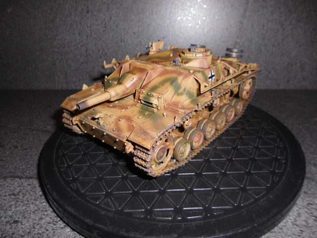 STURMGESCHÜTZ STUG III/G, gebaut und gesupert M1:35 Wehrmacht EUR 14,90 ...