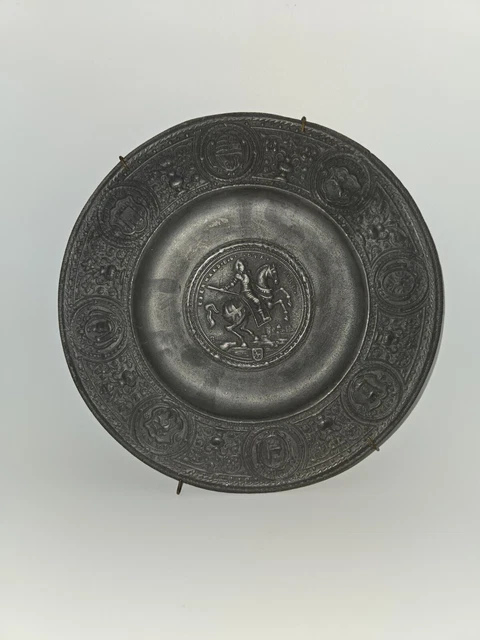 JOHANN CASTOLUS PEWTER Paten 17th Century Relief Plate £441.22 ...