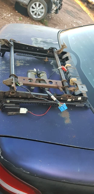 HOLDEN COMMODORE VY Calais Front Drivers Seat Base With Rails $350.00 ...