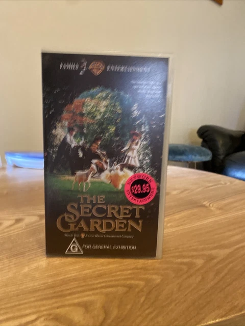 VHS VIDEO TAPE - The Secret Garden - 1993 - Maggie Smith Rated G , ex ...