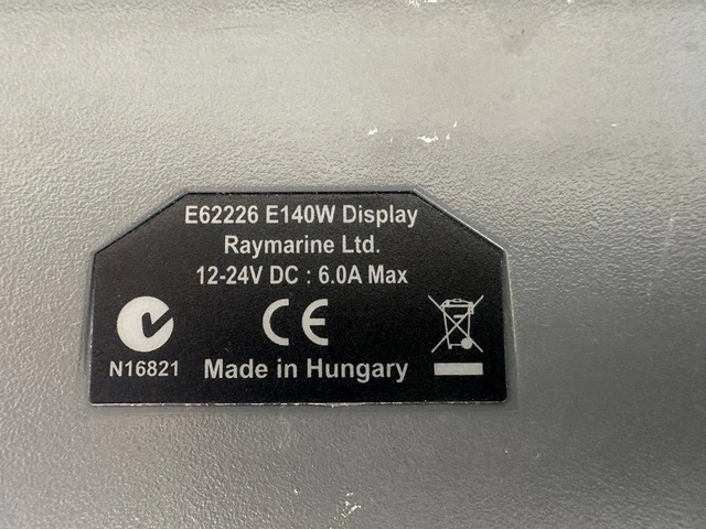 RAYMARINE E140W WIDE series Chartplotter Radar MFD display E62226 ...