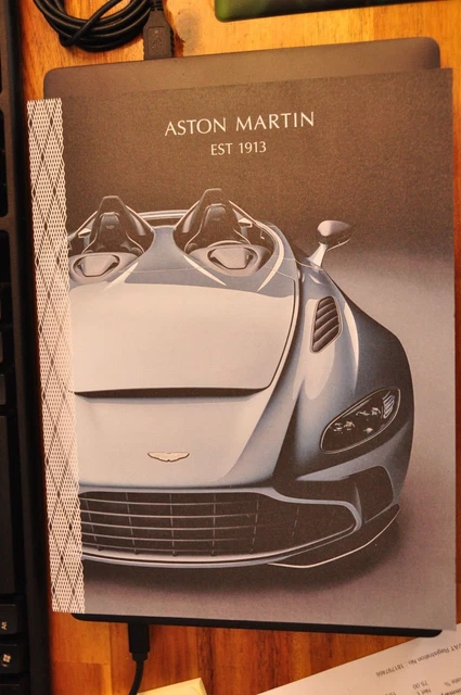ASTON MARTIN OFFICIAL magazine Issue 45 V12 Speedster DB5 DBX ...