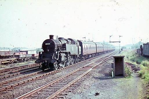 ORIGINAL COLOUR SLIDE of 80001 BR Standard steam loco £4.99 - PicClick UK