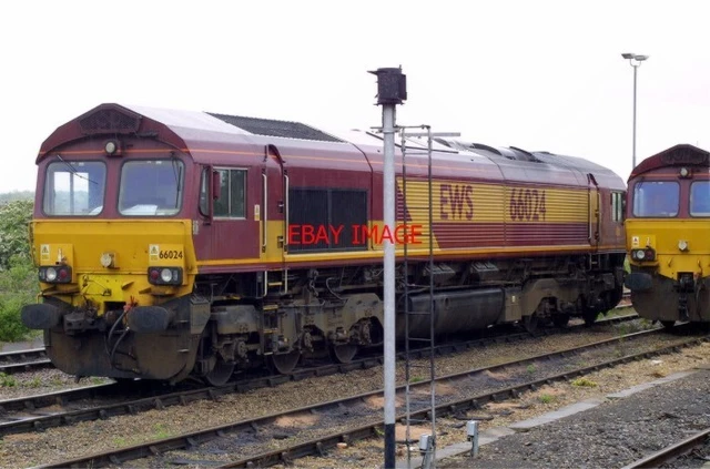 PHOTO CLASS 66 Diesel 66024 At Didcot On 12/05/07 £2.00 - PicClick UK
