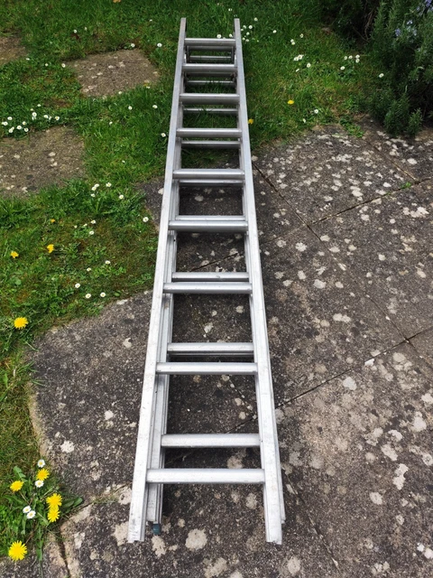 ABRU STARMASTER DIY 6.35m triple extension ladders. 27 rungs. 2.5m when ...