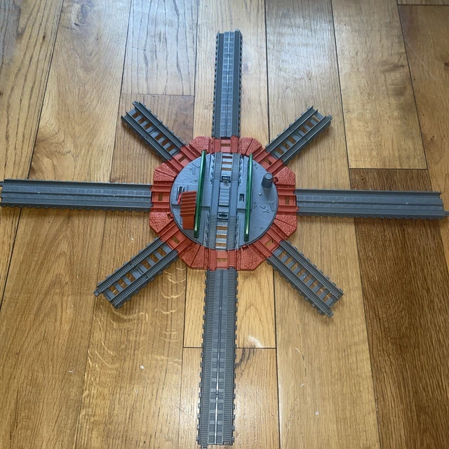 THOMAS THE TANK Engine Trackmaster Turntable & Track S1 S2 S4 Com Post ...