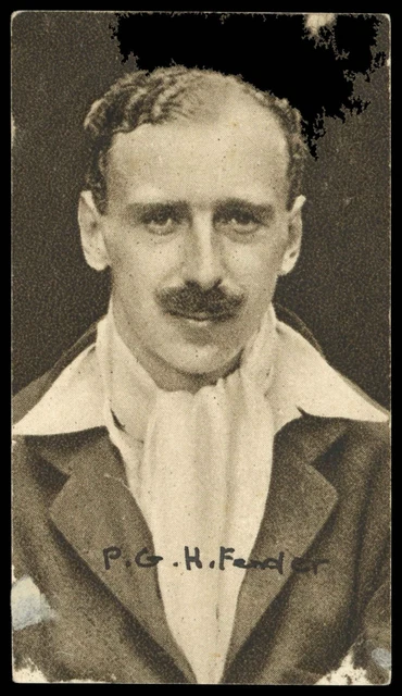 HILL (R&J) - 'Famous Cricketers' - P.G.H. Fender (Surrey) (1923) EUR 4 ...