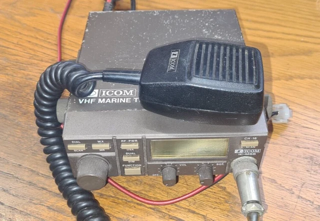 ICOM IC-M55 VHF Marine Radio 12 volt £25.50 - PicClick UK