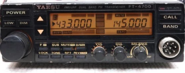ÉMETTEUR-RÉCEPTEUR DOUBLE BANDE MARS MOD YAESU FT-4700H 144/430 MHz VHF ...
