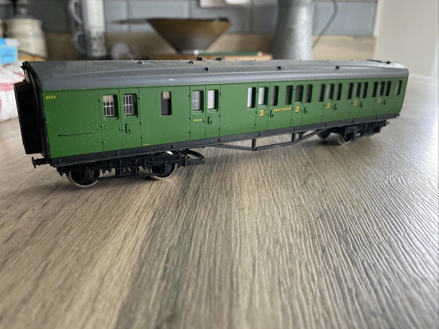 HORNBY R487 SOUTHERN SR MALACHITE MAUNSELL 3rd CLASS BRAKE CAR COACH ...
