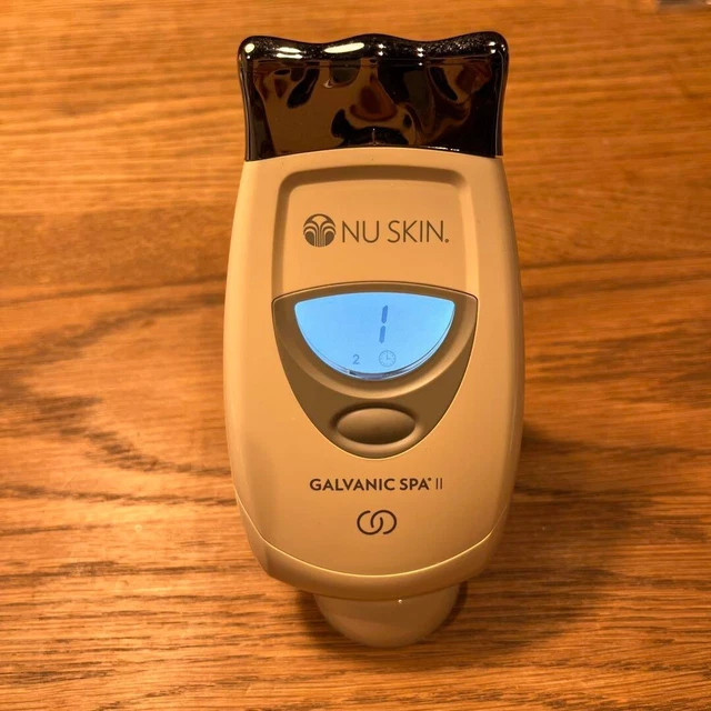 ÉQUIPEMENT FACIAL NU Skin Galvanic Spa II System blanc d'occasion EUR ...