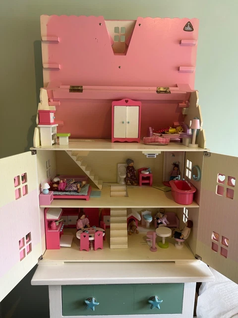 WOODEN DOLLS HOUSE, furniture & people inc. Pink £26.70 - PicClick UK