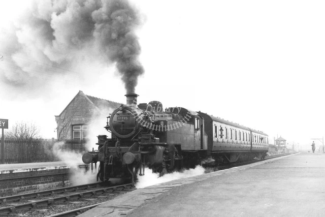PHOTO BRITISH RAILWAYS Steam Locomotive Class BR ex LMS 2P 41225 Turvey ...