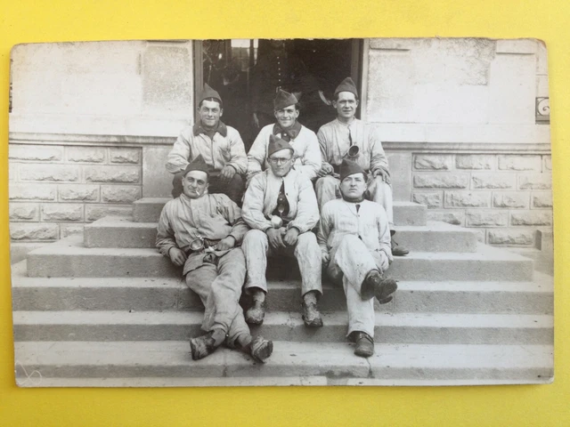 CARTE POSTALE PHOTO Service MILITAIRES SOLDATS Uniforme du 12ème ...