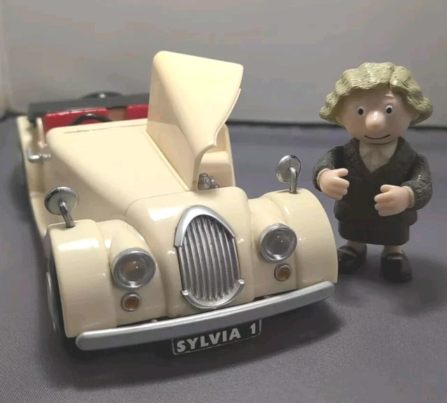 POSTMAN PAT DR Gilbertson Car Morgan & Dr Sylvia Gilbertson Figure £30. ...