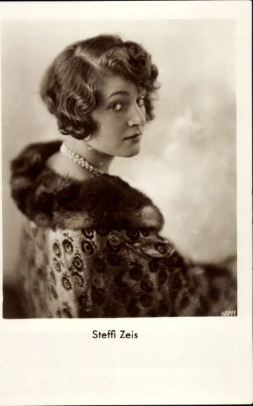 FOTO AK SCHAUSPIELERIN Steffi Zeis, Portrait, Pelz, Autogramm - 4021446 ...