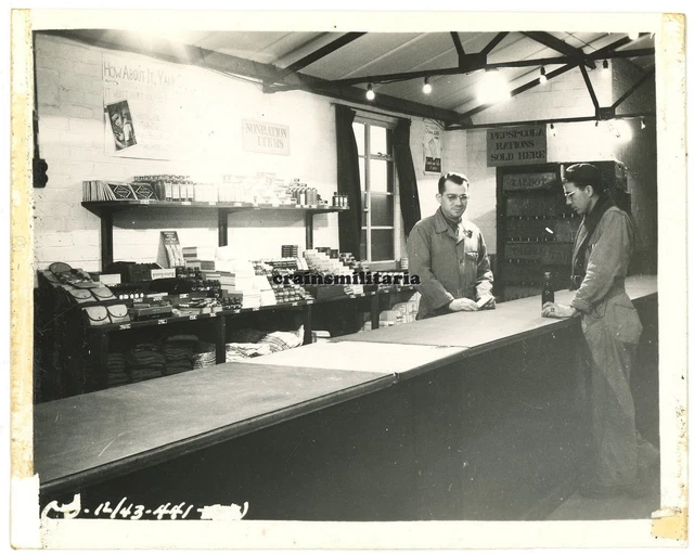ORIG. FOTO USAAF Kantine mit Pepsi Cola Schild am Flugplatz WATTON ...