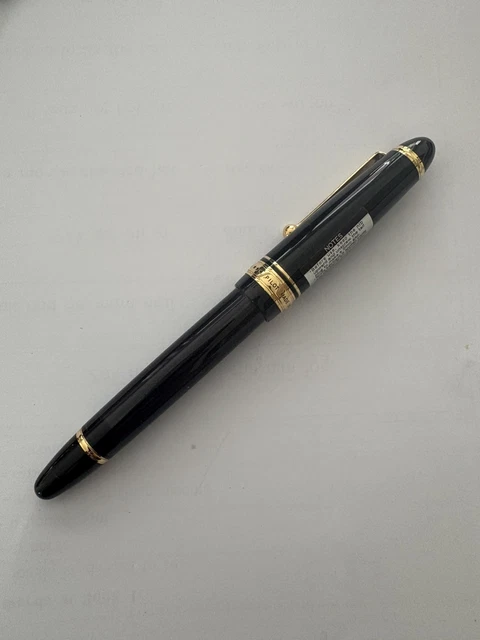 PILOT CUSTOM 823 Fountain Pen and Ink Gift Set - Smoke Fine $250.00 ...