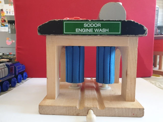 THOMAS THE TANK Engine & Friends Wooden Trains - Sodor Engine/Train ...