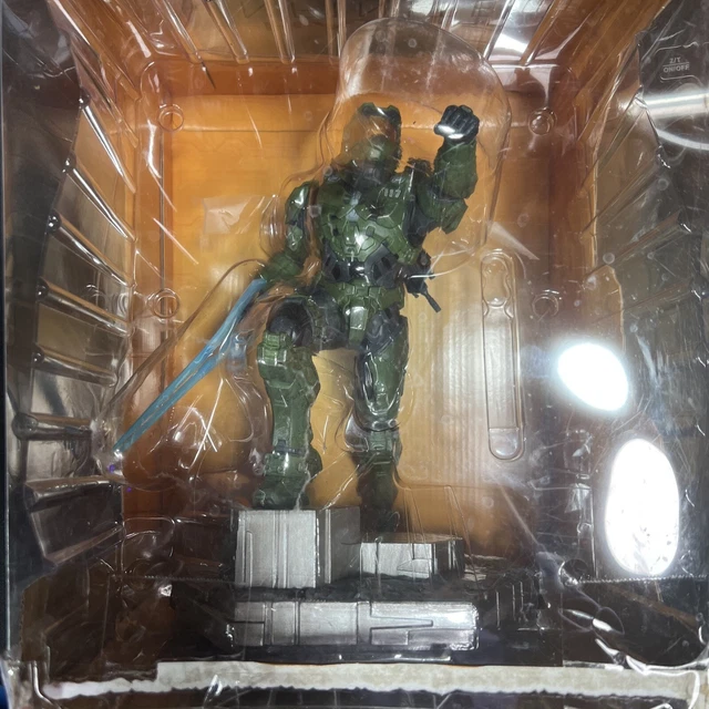 DARK HORSE HALO Infinite: Master Chief With Grappleshot 10” PVC Statue ...