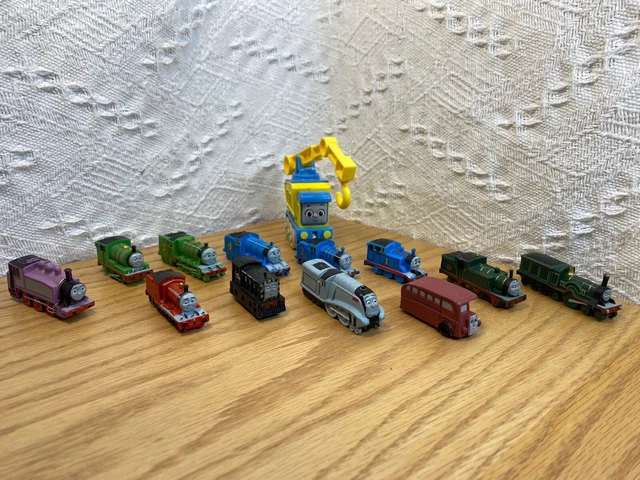 VINTAGE BUNDLE OF thomas the tank engine and friends miniature figures ...