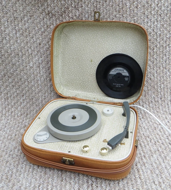 RARE EMBASSY ROYAL VINTAGE RECORD PLAYER 1960s FULLY WORKING + RECORDS ...