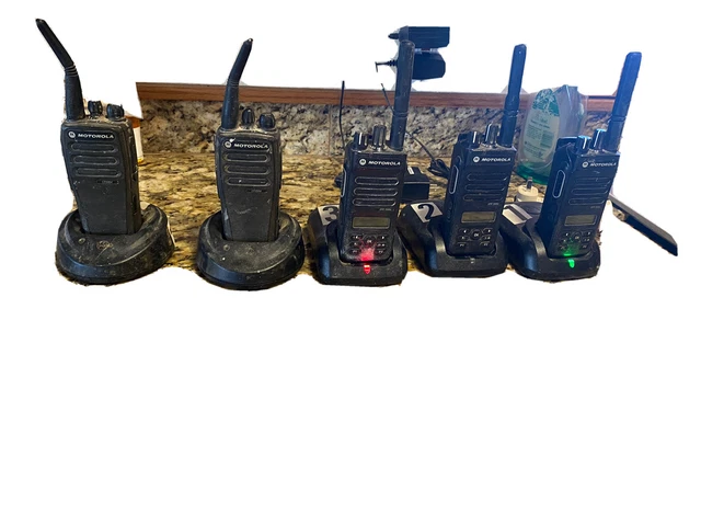 3 MOTOTRBO XPR3500E UHF AAH02RDH9VA7AN Two Way Radio and 2 motorola ...