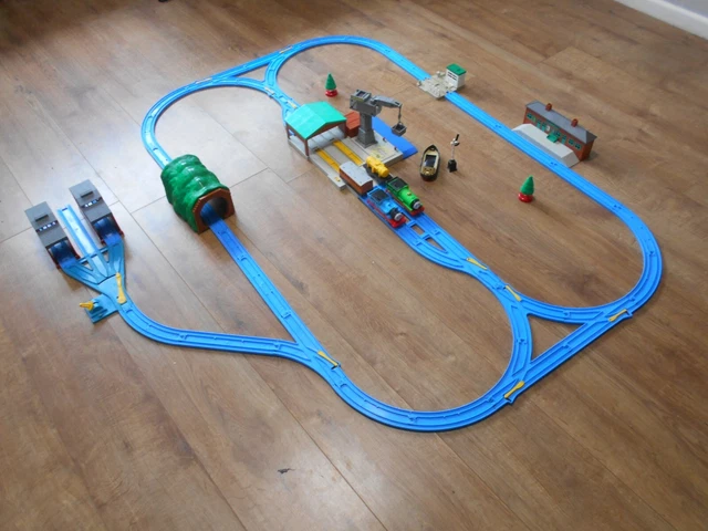 Train Track Buy Thomas The Tank Engine For 3+ Year Old Boys With 50 ...